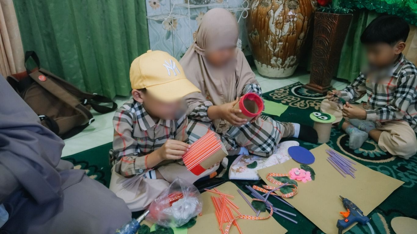 Latihan Motorik Halus Anak: Aktivitas Seru untuk Mendukung Perkembangan ...